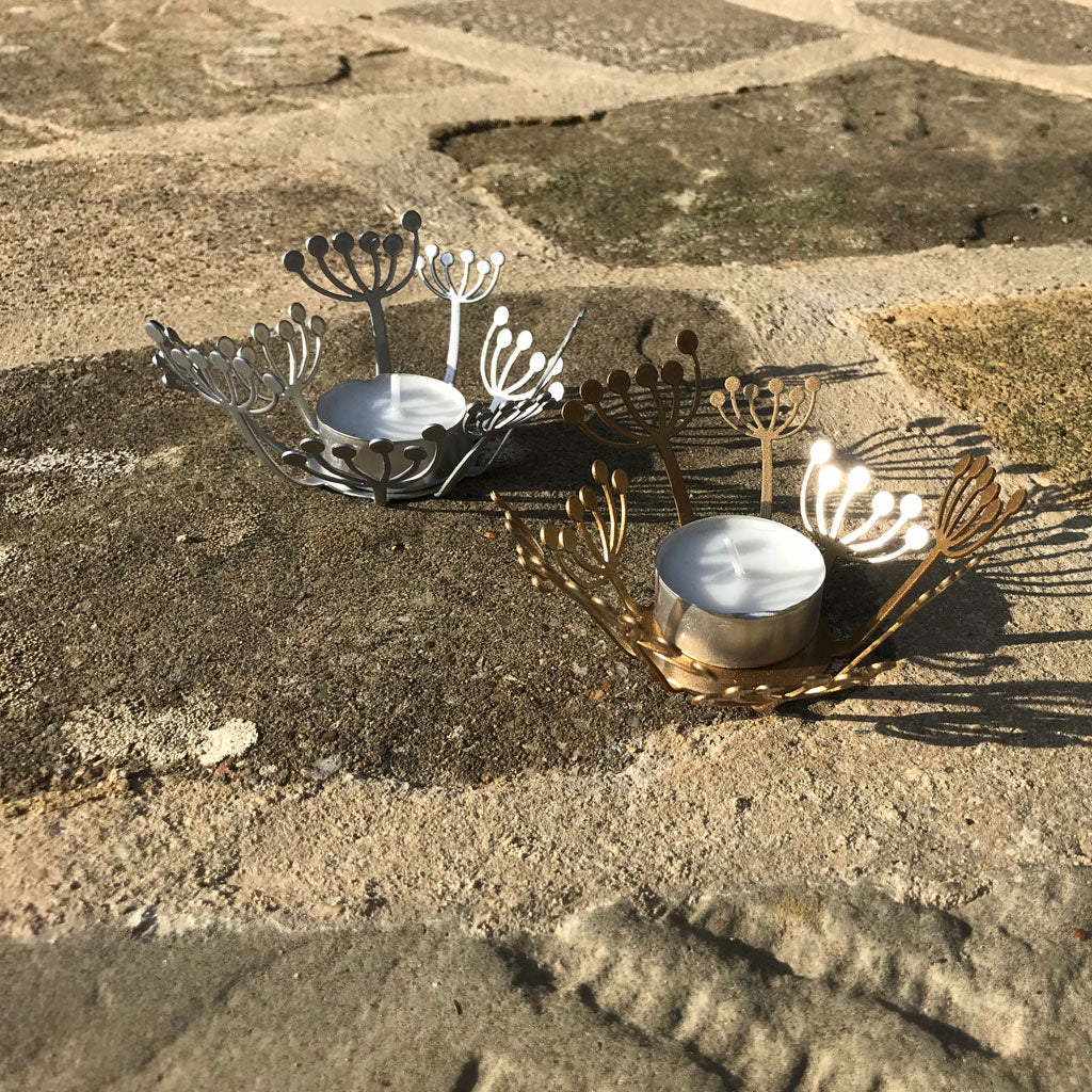 Tea-lights, Bowls, and Bookends – A Blackbird Sang